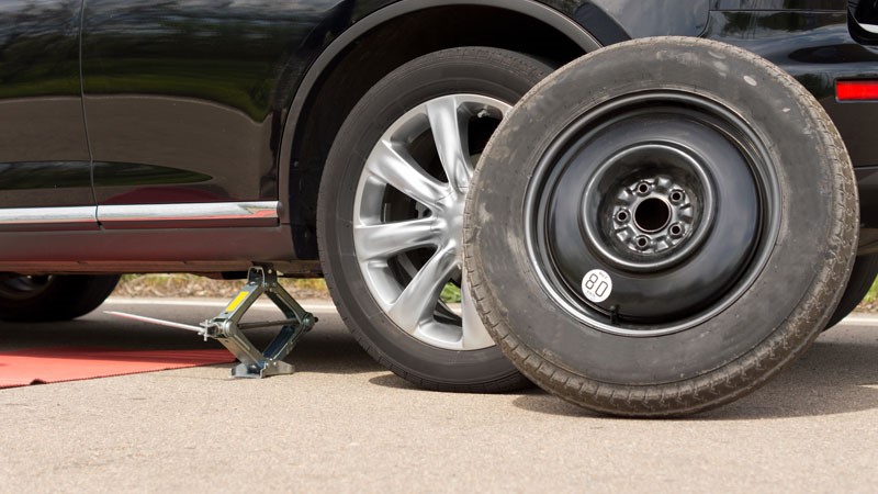 5 Reasons the Service AdvanceTrac Warning Light is On (And How to Reset ...